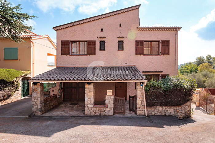 Maison 8 pièces à vendre à Mouans-Sartoux