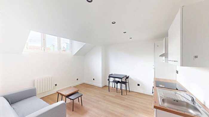 Appartement à louer - Brotteaux, Lyon ème - 2 pièces - 1 chambre