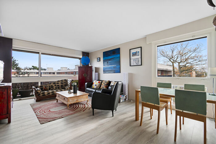 Appartement à vendre - Vaucresson - 4 pièces - 3 chambres