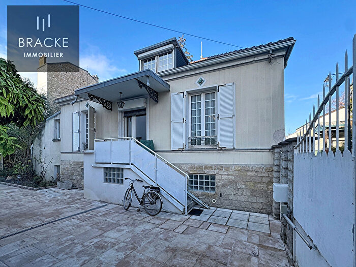 Maison à vendre - Courbevoie, Marceau République - 6 pièces - 3 chambres