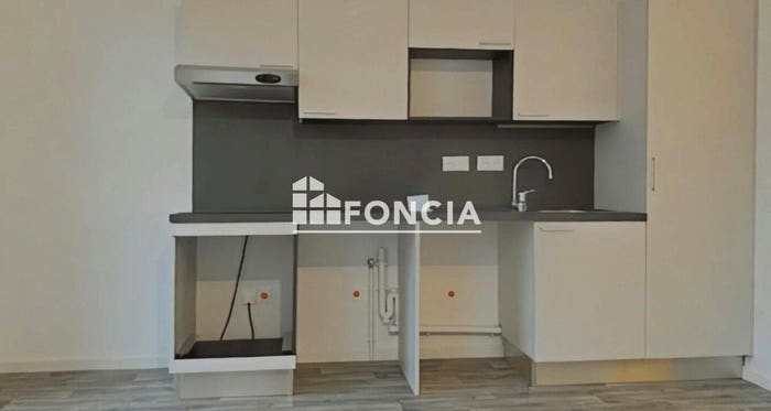 Ermitage-Nacelle Papeterie, Corbeil-Essonnes : Appartement 3 pièces à louer