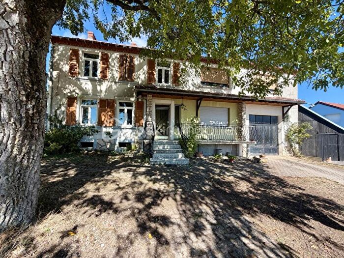Maison 9 pièces à Kirviller, à vendre