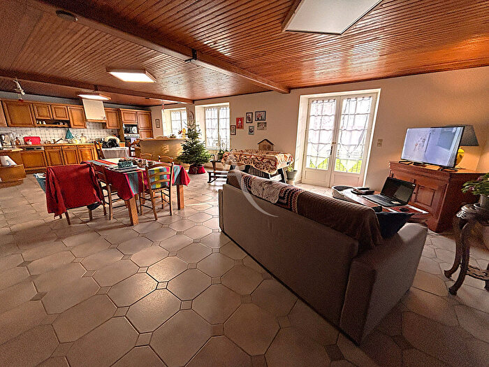 Maison à vendre - Marsac-sur-Don - 9 pièces - 7 chambres