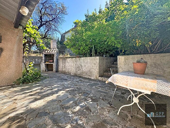 Bormes-les-Mimosas : Maison 5 pièces à vendre