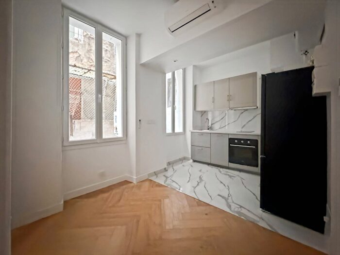 Opéra, Marseille 1er arrondissement : Appartement 2 pièces à louer