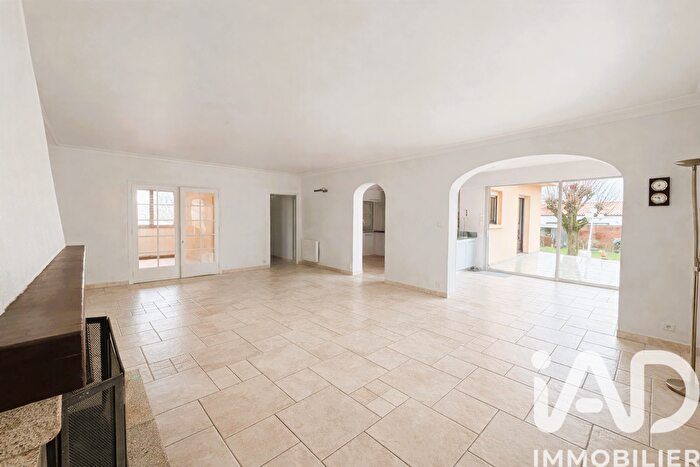 Maison à vendre - Les Landes-Genusson - 7 pièces - 5 chambres