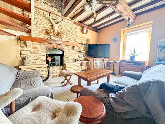 Maison à vendre - Châteaubourg - 6 pièces - 4 chambres