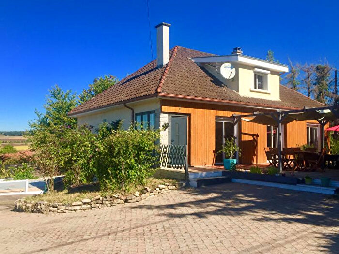 Maison à vendre - Villeneuve-les-Cerfs - 5 pièces - 3 chambres