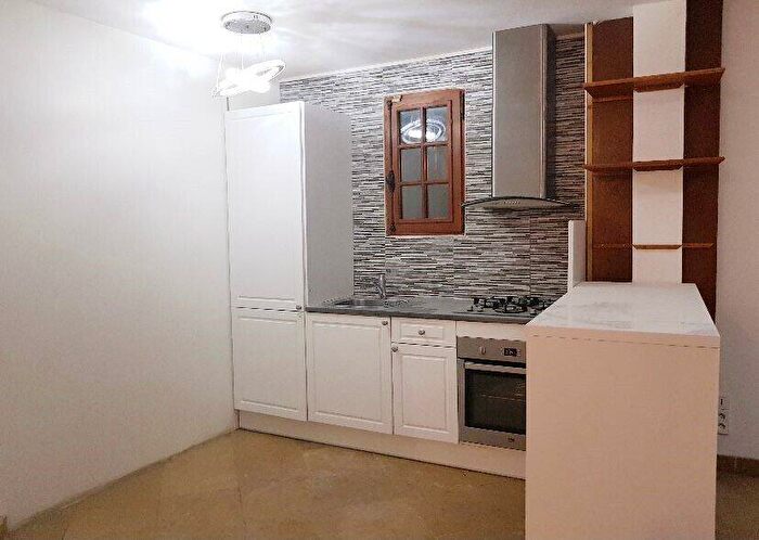 Saint Exupery, Mantes-la-Jolie - Appartement 1 pièce à louer