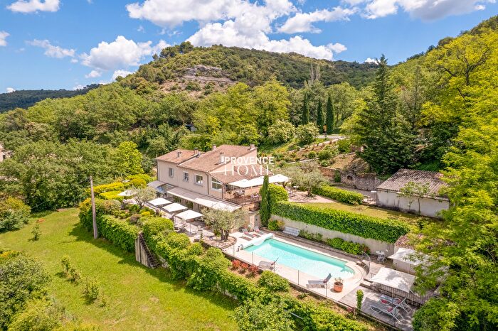 Maison à vendre - Bonnieux - 11 pièces - 8 chambres