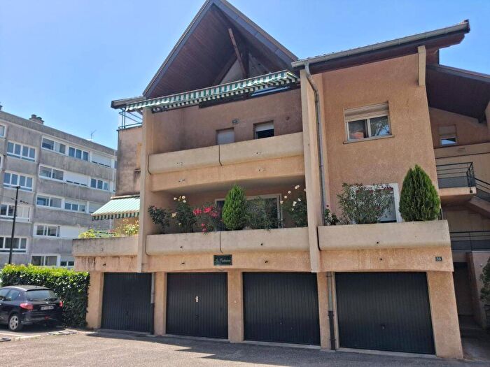Centre Ville Nord, Aix-les-Bains : Appartement 1 pièce à louer
