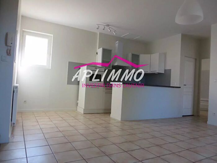 Appartement à louer - Le Teil - 3 pièces - 2 chambres