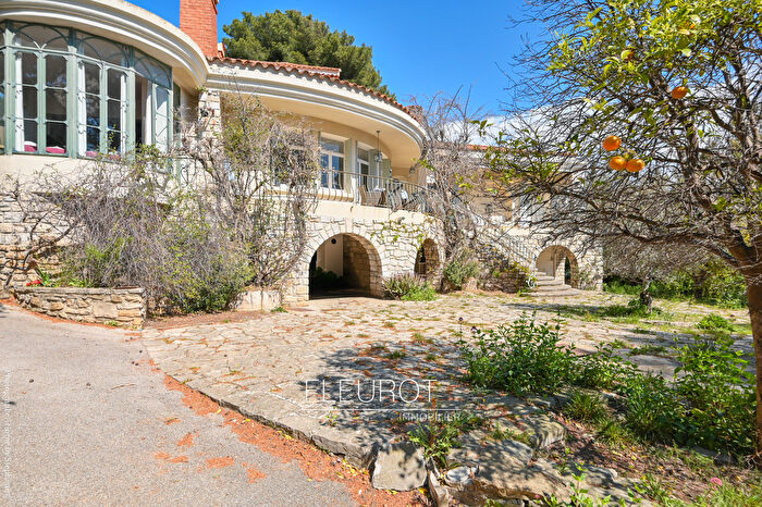Maison à vendre - La Ciotat, Sainte-Marguerite - 9 pièces - 6 chambres