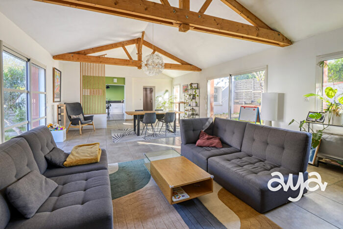Maison 5 pièces à Saint-Sébastien-sur-Loire, Ouest, à vendre