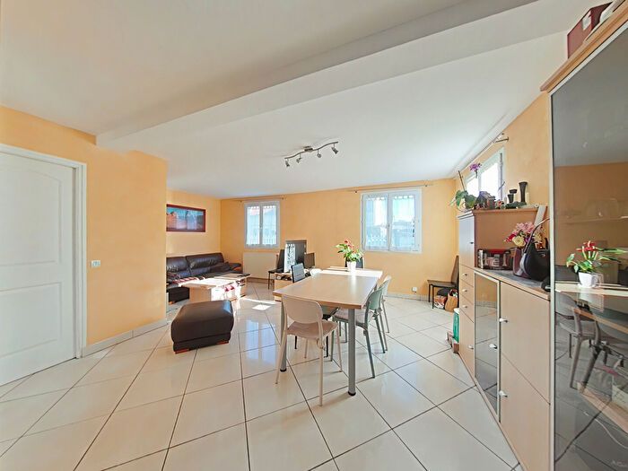 Maison à vendre - Fontenay-le-Fleury, Sables, Démènerie - 4 pièces - 2 chambres