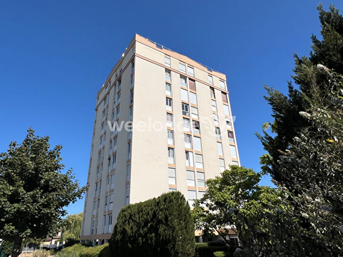 Mantes-la-Ville, Louise Michel : Appartement 4 pièces à vendre