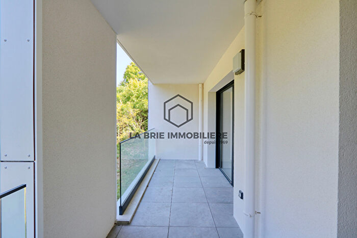 Appartement à vendre - Dammarie-les-Lys - 4 pièces - 3 chambres