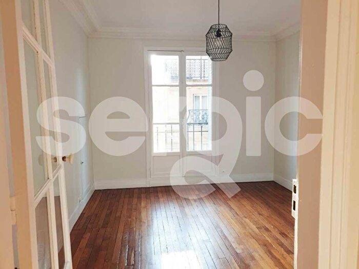 Appartement à louer - Alleray Procession, Paris ème arrondissement - 2 pièces - 1 chambre