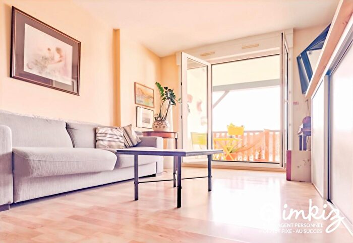 Appartement à vendre - Saint-Pée-sur-Nivelle - 3 pièces - 2 chambres