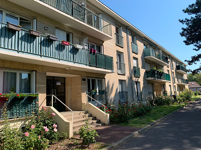 Appartement à vendre - Saint-Brice-sous-Forêt, Centre-ville, Clos - 3 pièces - 2 chambres