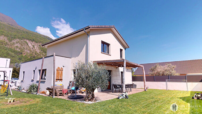 Maison 5 pièces à Vif, à vendre