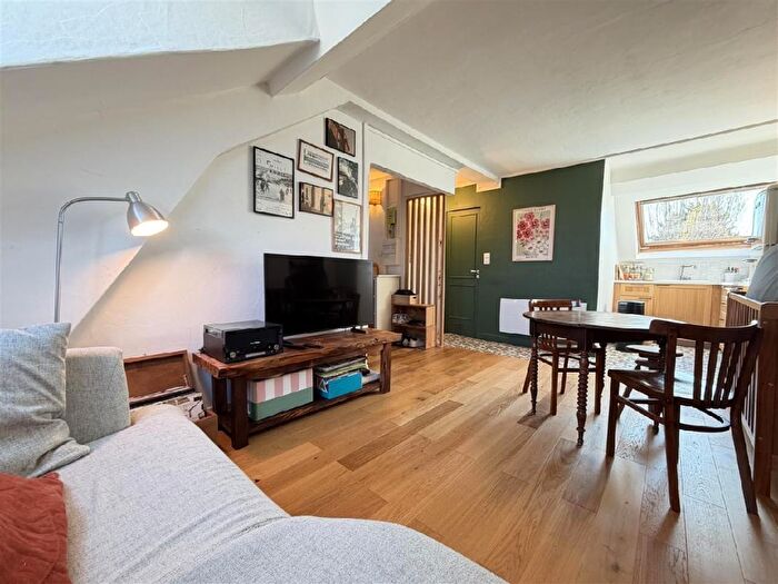 Appartement à vendre - Saint-Maur-des-Fossés, Parc de Saint-Maur - 2 pièces - 1 chambre