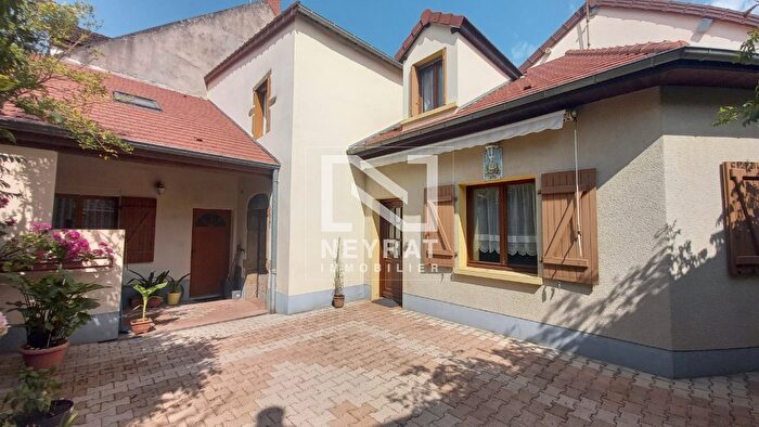 Maison à vendre - Arnay-le-Duc - 7 pièces - 5 chambres