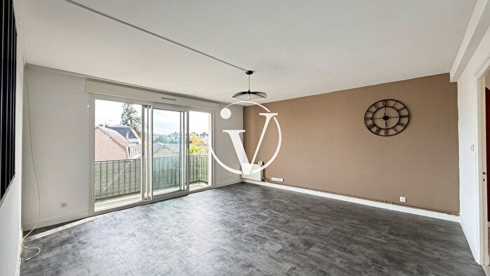 Appartement à louer - Gerard Yvon, Vendôme - 4 pièces - 3 chambres