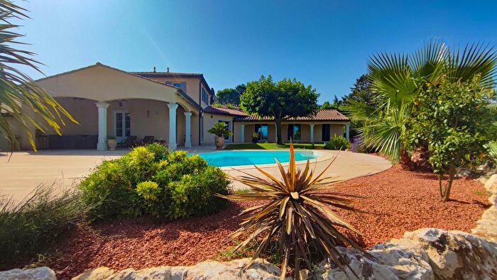 Maison à vendre - Uzès - 6 pièces - 5 chambres