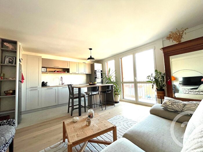 Appartement à louer - Saint-Maur-des-Fossés, Vieux-Saint-Maur - 3 pièces - 2 chambres