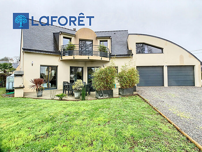 Maison à vendre - Pontivy, Kéropert - 7 pièces - 6 chambres