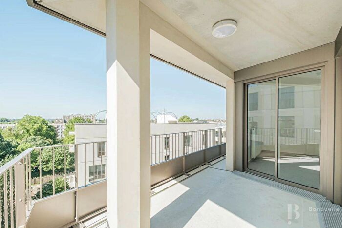 Appartement à louer - Bordeaux Sud - 4 pièces - 3 chambres