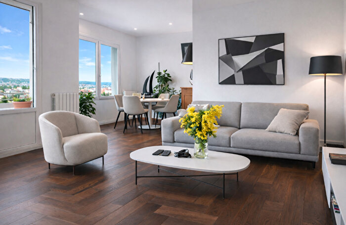 Appartement à vendre - Marseille e , Perier - 5 pièces - 2 chambres