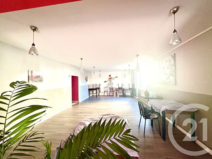 Maison à vendre - Renazé - 9 pièces - 4 chambres