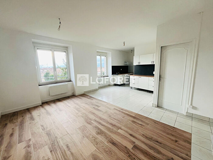 Appartement à louer - Châteaubernard - 3 pièces - 2 chambres