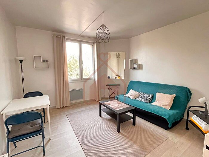 Appartement 1 pièce à louer à République, Villejuif