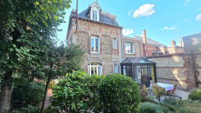 Maison 8 pièces à vendre à Rouen, Gare