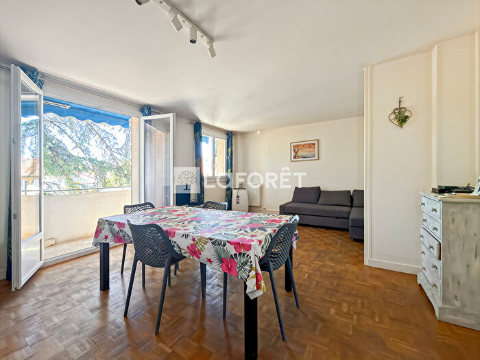 Bourg-lès-Valence, Bourg Ouest : Appartement 3 pièces à vendre