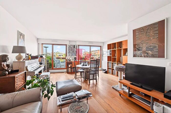 Issy-les-Moulineaux, Les Iles, La Ferme : Appartement 5 pièces à vendre