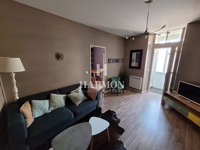 Appartement à louer - Pau, Centre-ville - 3 pièces - 2 chambres