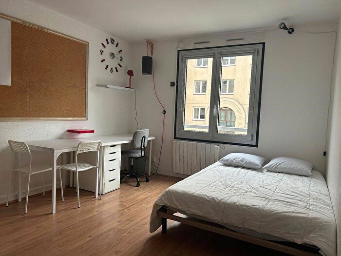 Appartement à louer - Centre Ville, Reims - 1 pièce