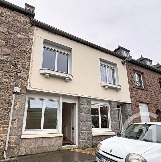 Maison à vendre - Pommerit-le-Vicomte - 5 pièces - 4 chambres