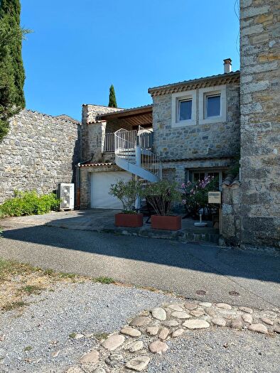 Appartement à louer - Grospierres - 3 pièces - 2 chambres