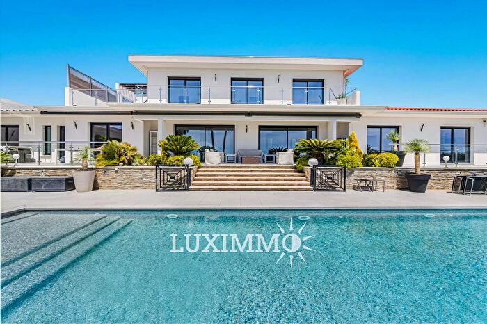 Maison 10 pièces à Mougins, à vendre