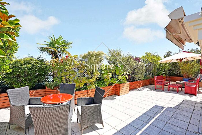 Neuilly-sur-Seine, Parc de Neuilly : Appartement 5 pièces à vendre