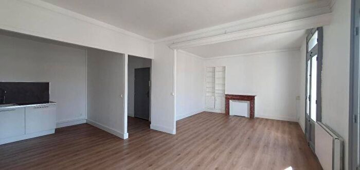 Appartement à louer - Du Guesclin, Béziers - 3 pièces - 2 chambres