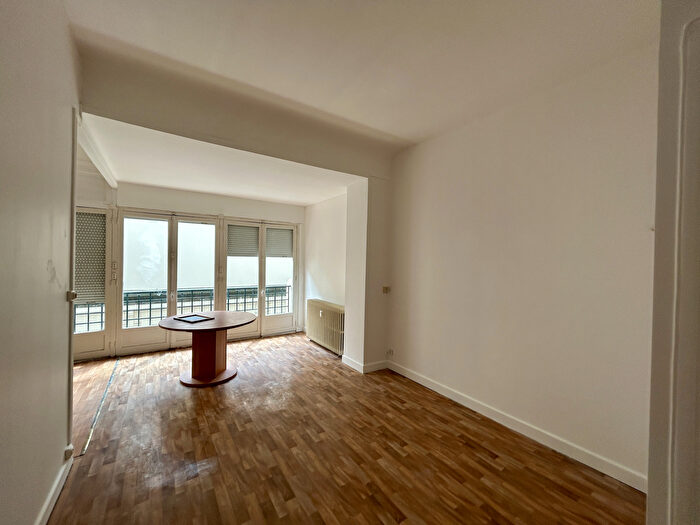 Appartement à vendre - Vichy, Thermal - 2 pièces - 1 chambre