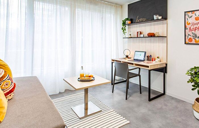 Appartement à louer - Trois Quartiers-Centre Ville, Poitiers - 2 pièces - 1 chambre