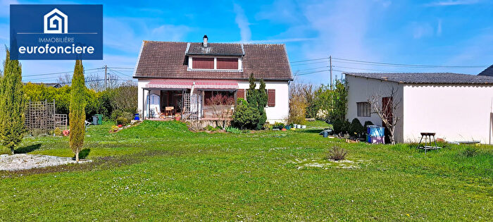 Saint-Benoît-sur-Seine : Maison 6 pièces à vendre