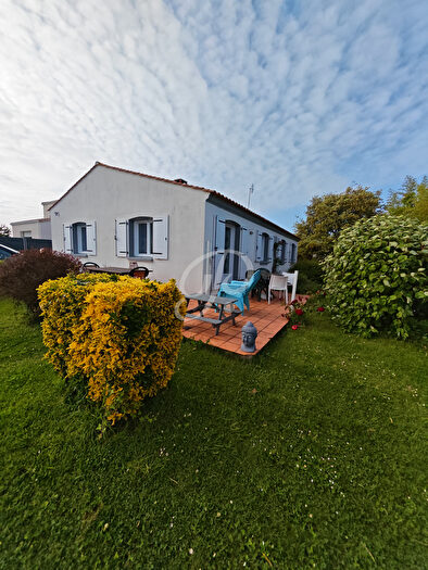 Brem-sur-Mer : Maison 5 pièces à vendre